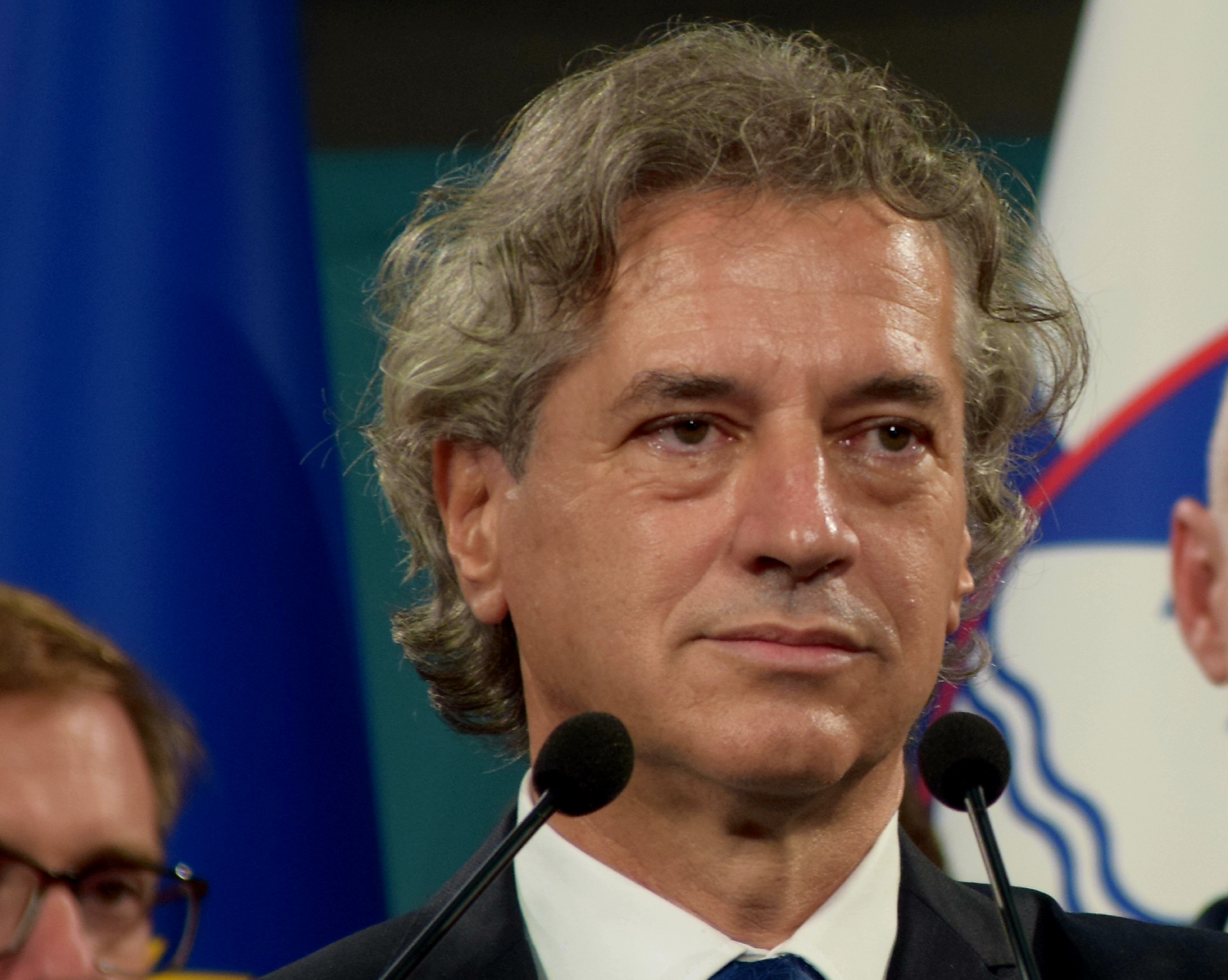 Po anketi Mediane Golob še vedno trdno v sedlu; Logar najbolj ...