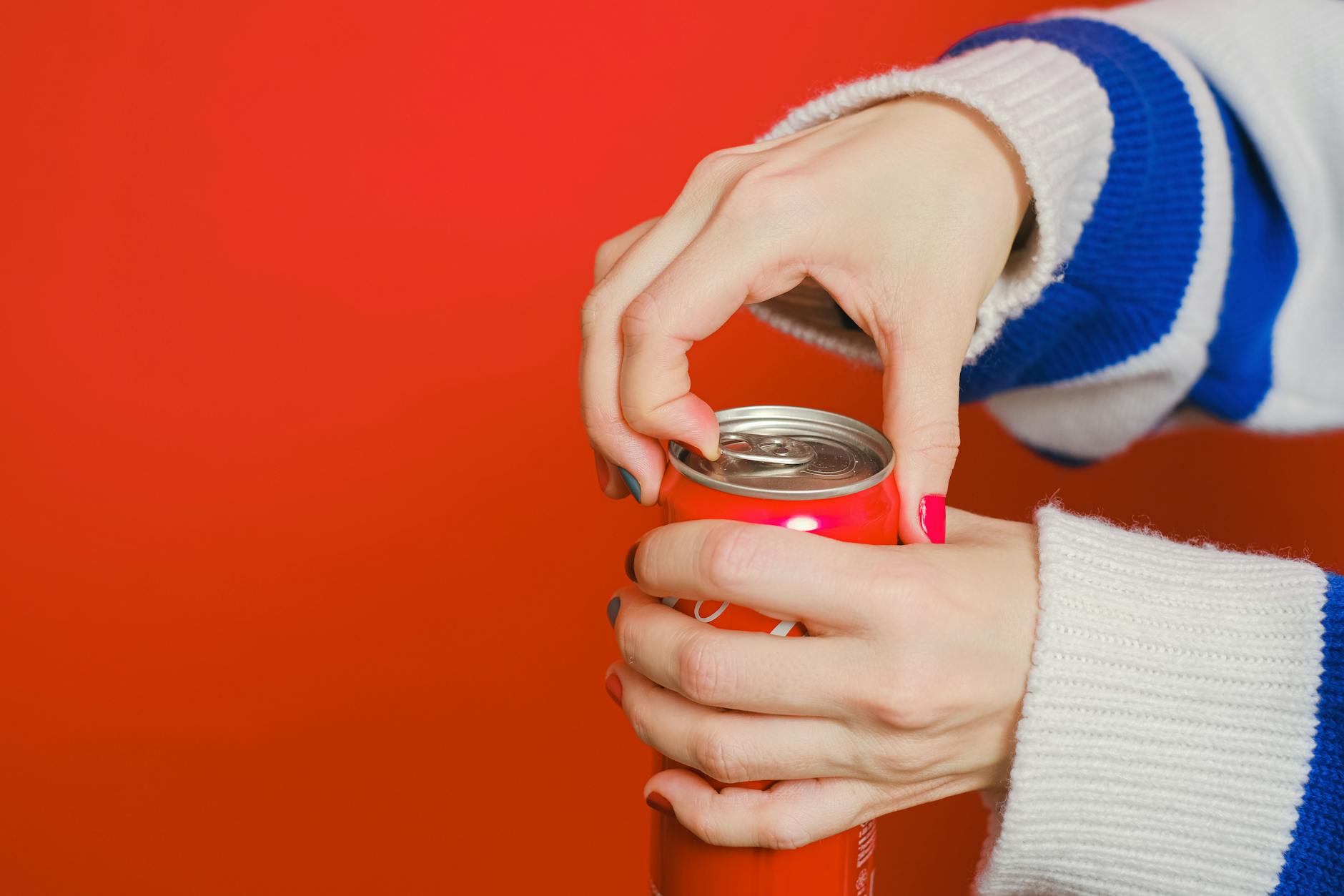 Coca-Cola po pritožbi potrošniških organizacij pristala na spremembo ...